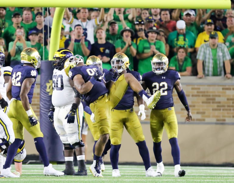 Insidendsports Notre Dame Rises To No 8 In Both Ap And Coaches Polls