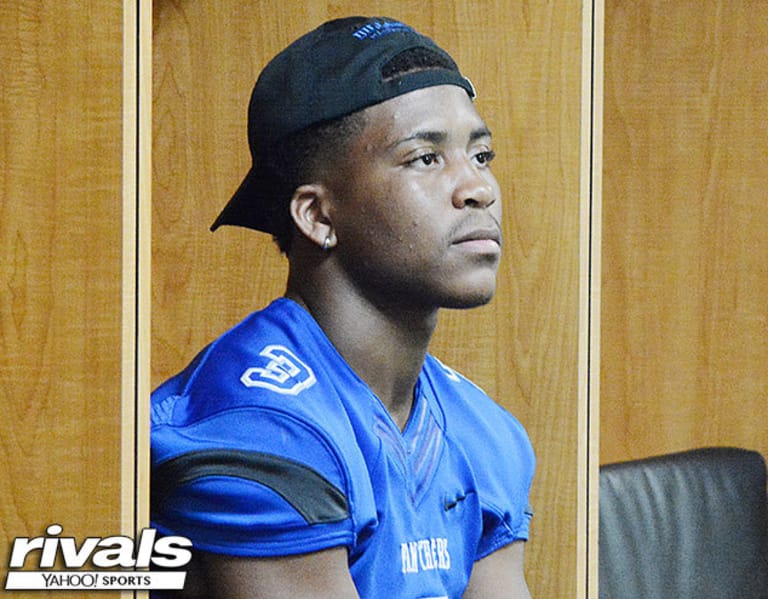COMMITMENT: Receiver Bryce Oliver Signs With Kentucky - CatsIllustrated COMMITMENT: Receiver Bryce Oliver Signs With Kentucky - CatsIllustrated
