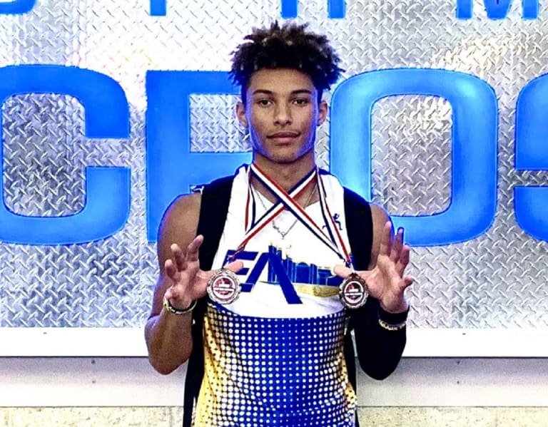 Commitment Breakdown: Four-star WR CJ Smith commits to Georgia Bulldogs ... Commitment Breakdown: Four-star WR CJ Smith commits to Georgia Bulldogs ...
