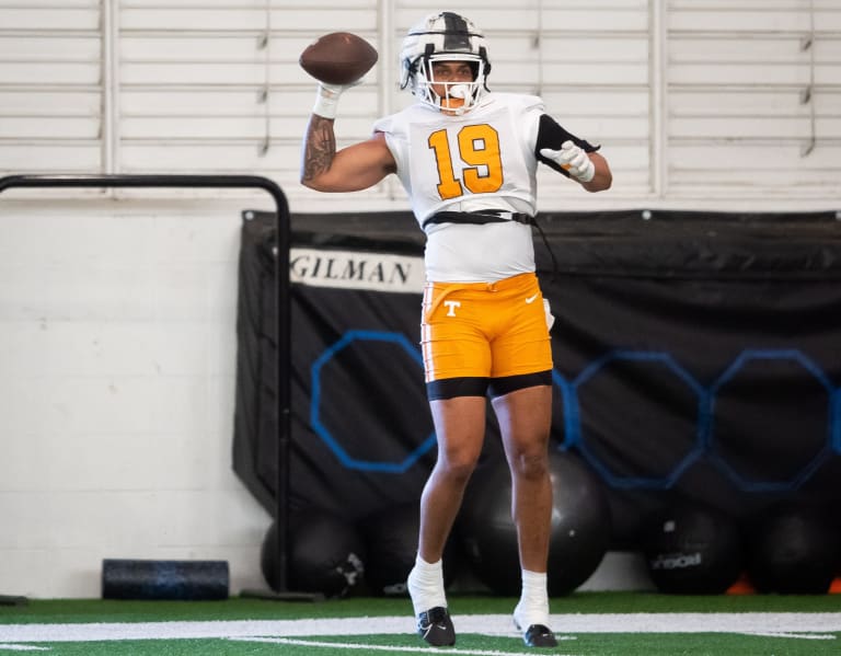 Tight End Holden Staes Progressing Well In Tennessee Offense Volreport Tennessee Volunteers