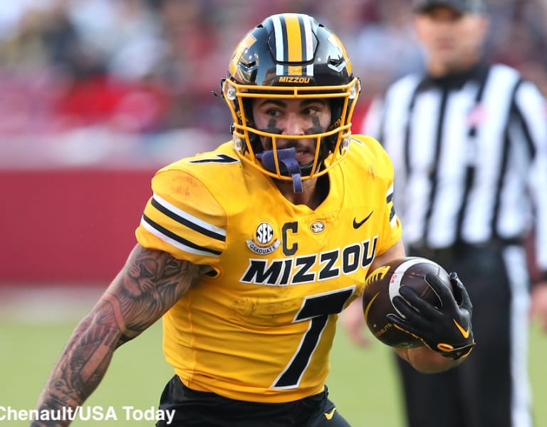 Missouri Rb Cody Schrader Wins 2023 Burlsworth Trophy