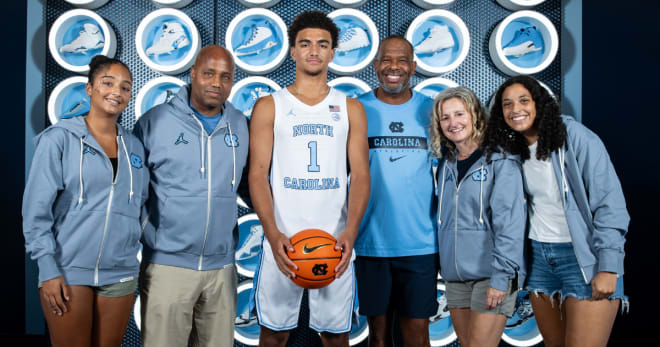 North Carolina UNC Tar Heels basketball recruiting 2025 SG shooting guard Derek Dixon Gonzaga commits said